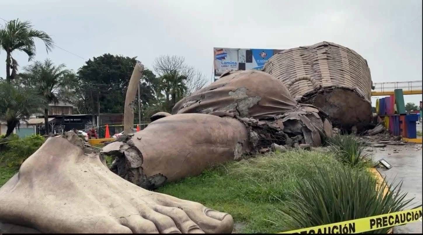 Se desploma el monumento al Colotero en Álamo Temapache y deja al ...